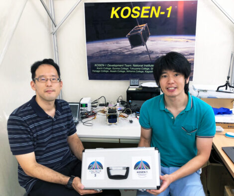 月刊高専 】「KOSEN-1」がきっかけで、人工衛星開発の道へ。自分たちの研究で、少しでも課題解決の糸口を示したい